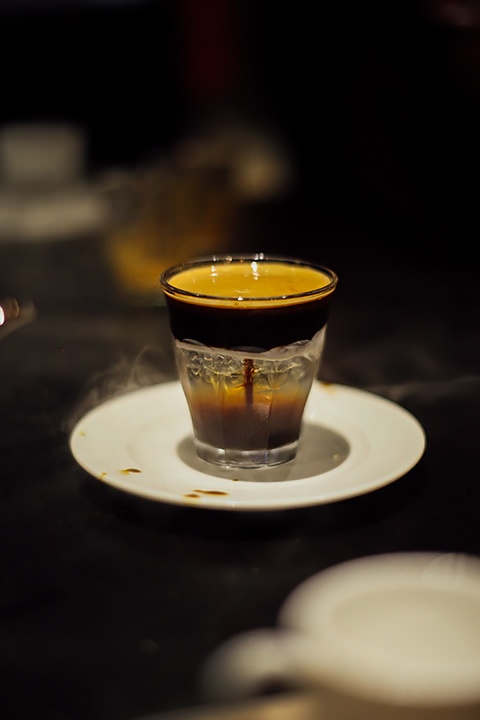 Floating americano - MakanMana